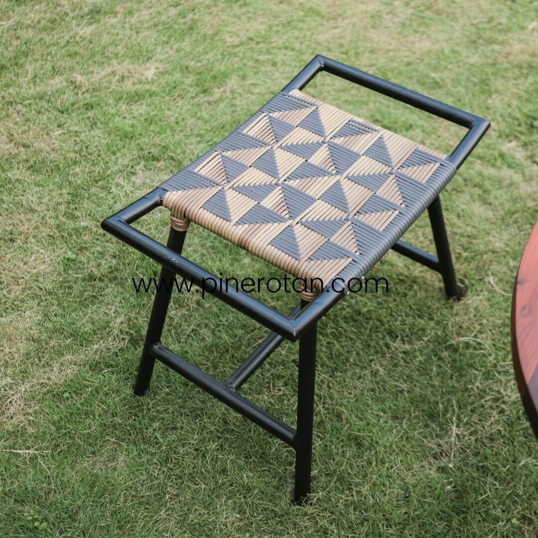 Kursi Bar Modern Rotan Sintetis - Island Stool - Terbaru